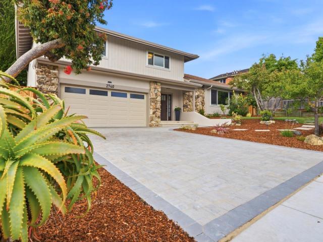 2740 Comstock Circle