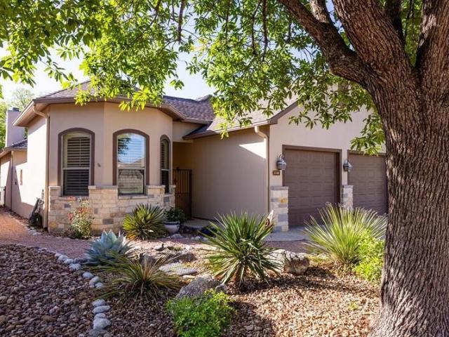 2740 Indian Wells Dr, Kerrville, TX 78028