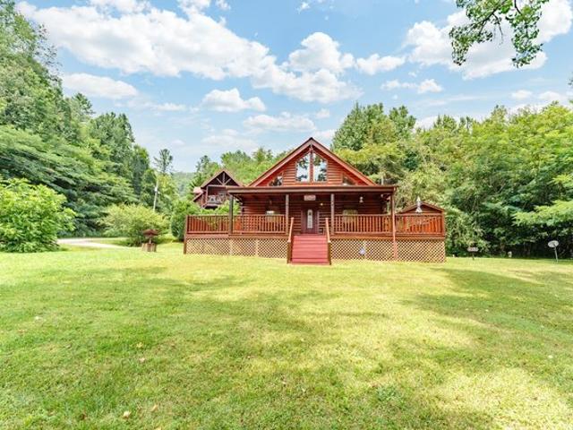 2740 Waldens Creek Rd, Sevierville, TN 37862