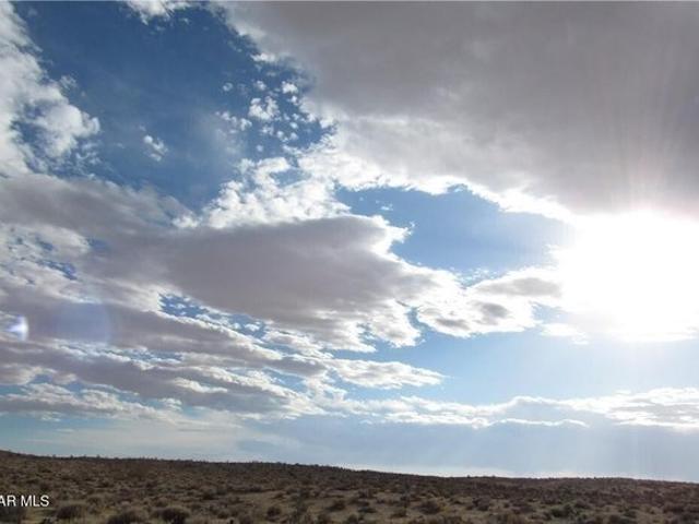 27412103 Linsfield Ave, California City, CA 93505