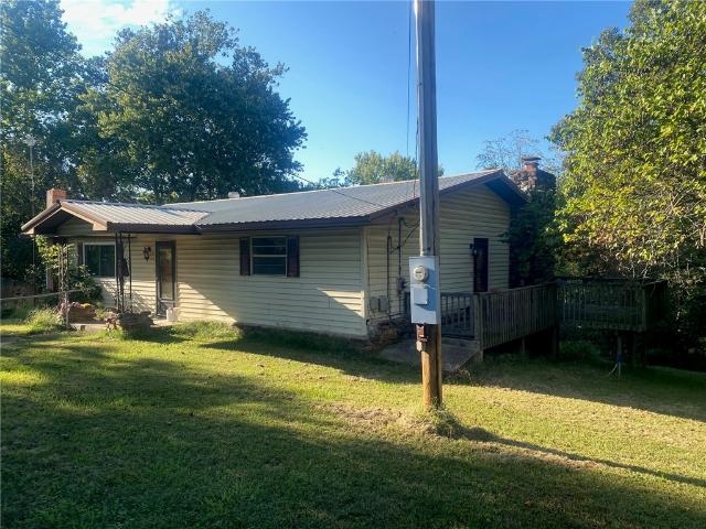 27418 Farm Road 1090