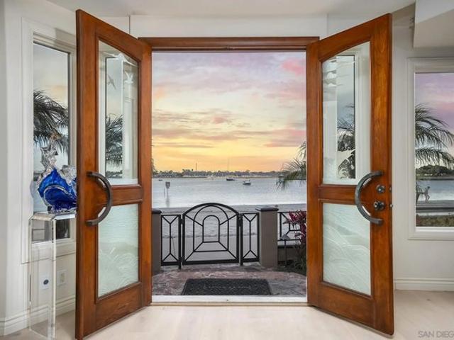 2741 Bayside Walk, San Diego, CA 92109