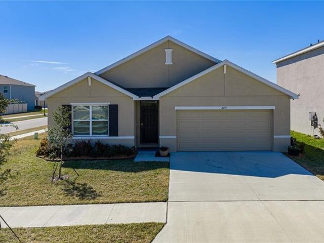 2741 Gardiner Ln, Zephyrhills, FL 33541