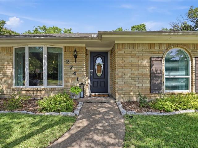 2741 S Cypress Circle