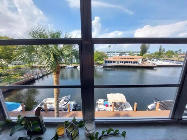 2741 Taft St #305 Hollywood, FL 33020