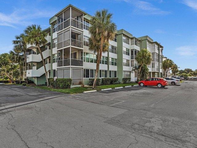 2741 Taft St Apt 104, Hollywood, FL 33020