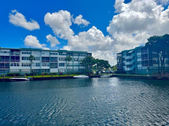2741 Taft St, Unit 404, Hollywood, FL 33020 | MLS #A12001