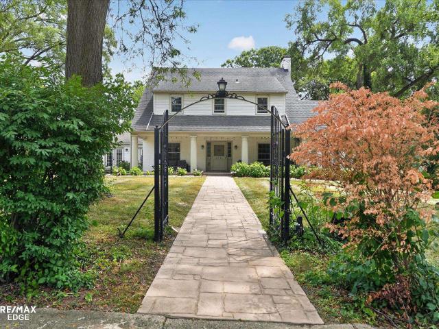 2741 Westwood Parkway