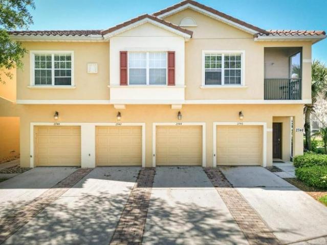 2742 Oakwater Dr #104, Kissimmee, FL 34747