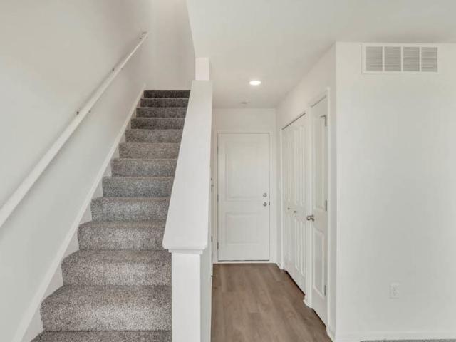 2742 Arrowhead Drive