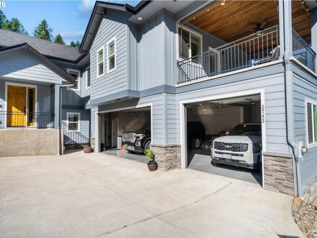 2742 blue spruce dr