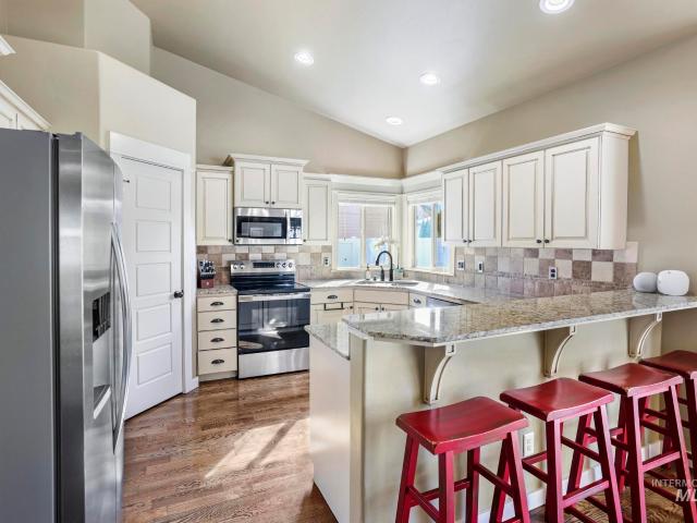 2742 Carriage Way