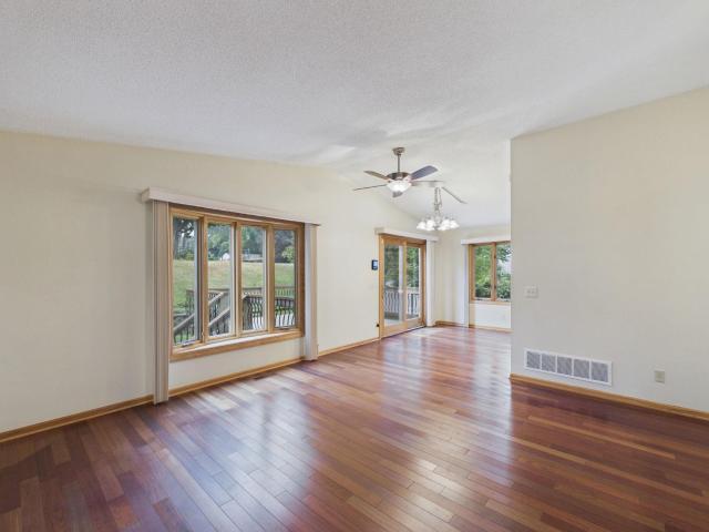 2742 Hilltop Court
