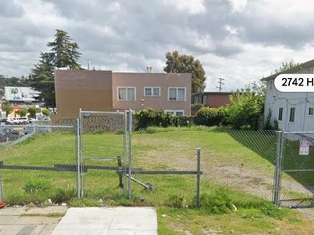 2742 W Havenscourt Blvd, Oakland, CA 94605