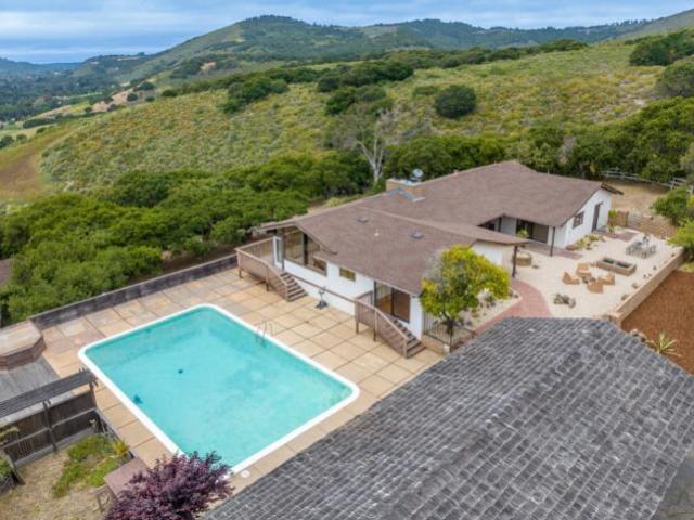 27430 Loma Del Rey, Carmel, CA 93923