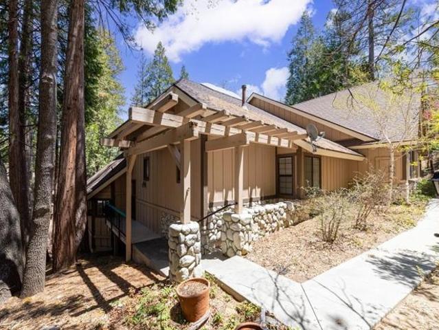 27432 White Fir Dr, Lake Arrowhead, CA 92352