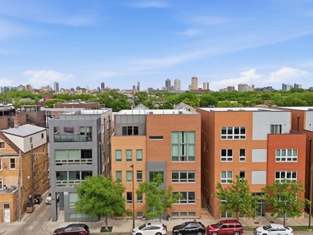 2743 N Ashland Ave Apt 1S, Chicago, IL 60614