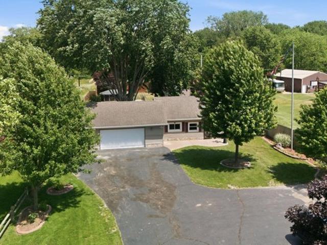 2743 N Michigan 140 Hwy, Watervliet, MI 49098