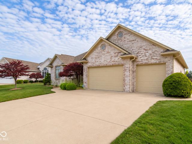2743 Baywater Ct, Greenwood, IN 46143 | MLS #22106