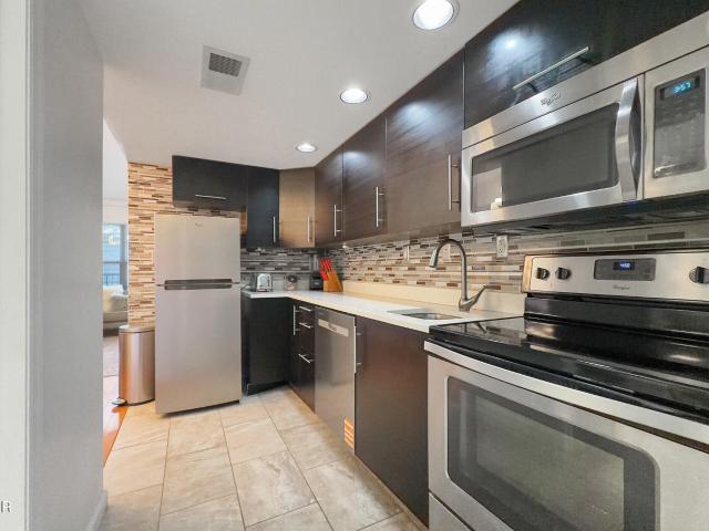 2743 Colonial Drive APT 214