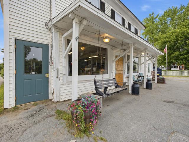 2743 Dartmouth College Highway