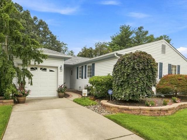 2743 Pettit Ln, Pennsauken, NJ 08109