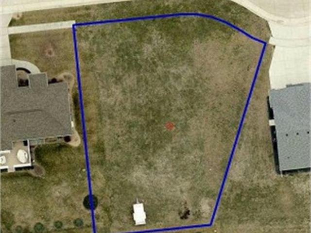 2743 Rainbow Ct, Mason City, IA 50401