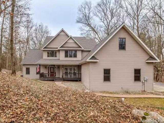2743 Wildberry Dr, Lowell, MI 49331 MLS 25010514