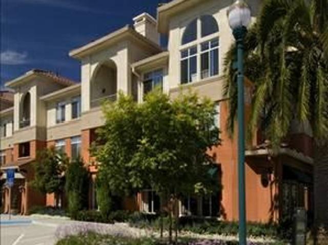 $2743 / 1br 809ft² Welcome home to your sanctuary