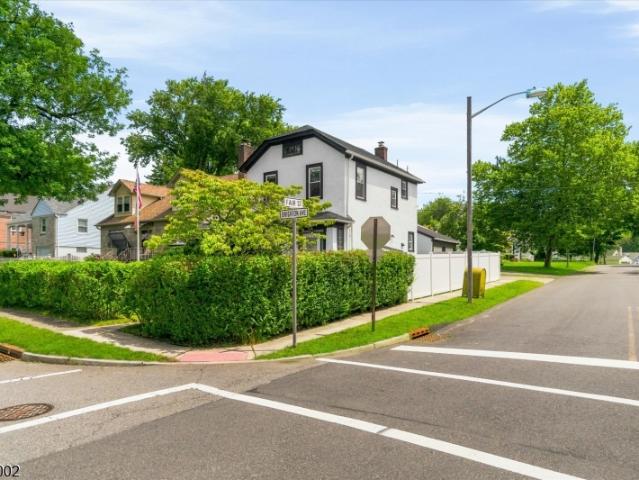 274 Brighton Ave