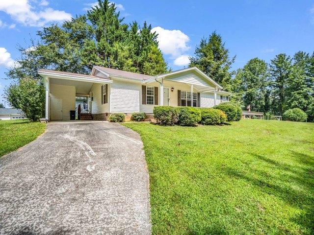 274 Byrd Ln, Hendersonville, NC 28792