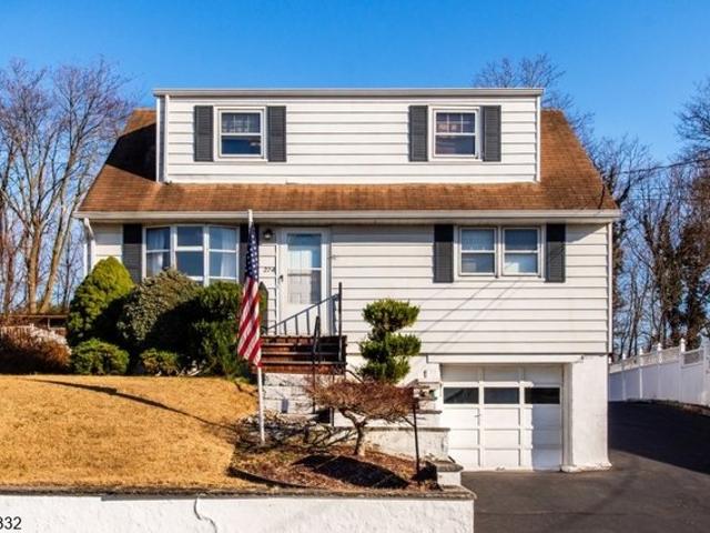 274 Dewey Ave, Totowa, NJ 07512