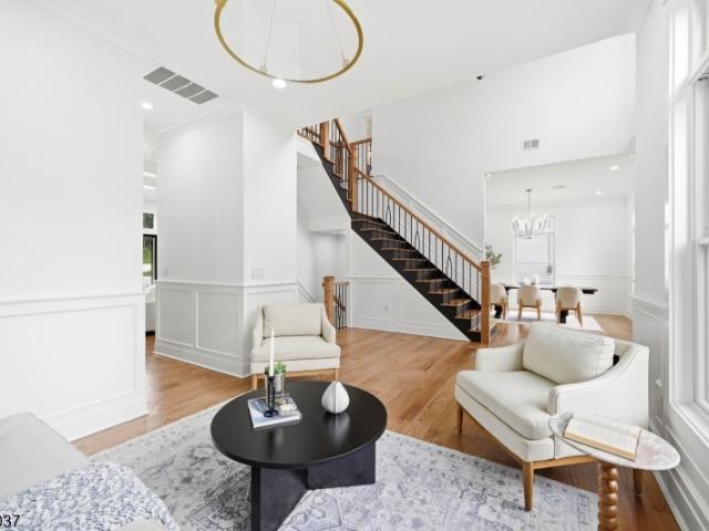 274 Hillside Ave
