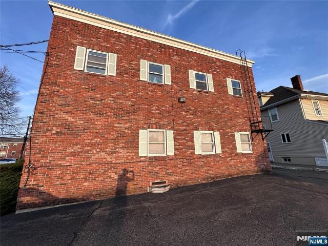 274 Lafayette Avenue
