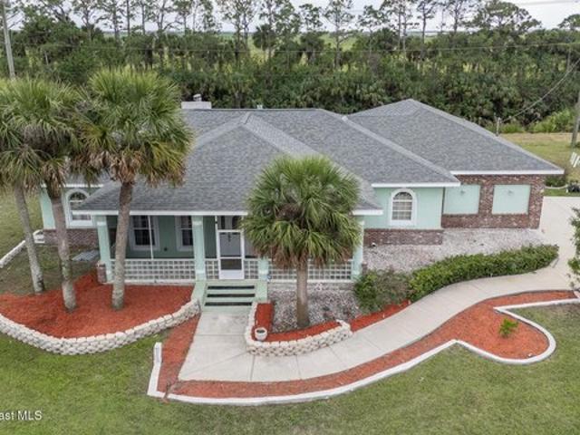 274 Lagoon St SW, Palm Bay, FL 32908