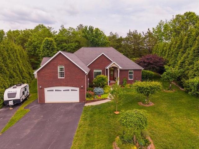 274 Landmark Cir, Sparta, TN 38583