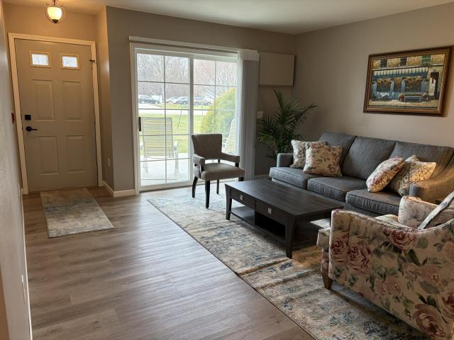 274 Minz Park Cir, Unit 1, West Bend, WI 53095 | MLS #1957 | Compass