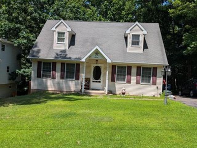 274 Snow Valley Dr, Drums, PA 18222