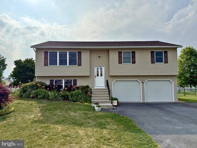 274 Pattison Dr, Shippensburg, PA 17257