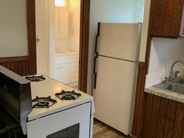 274 Waterman Avenue 4