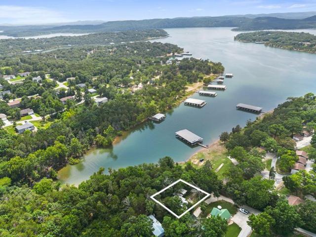 274 Terrace Crest Ln, Reeds Spring, MO 65737