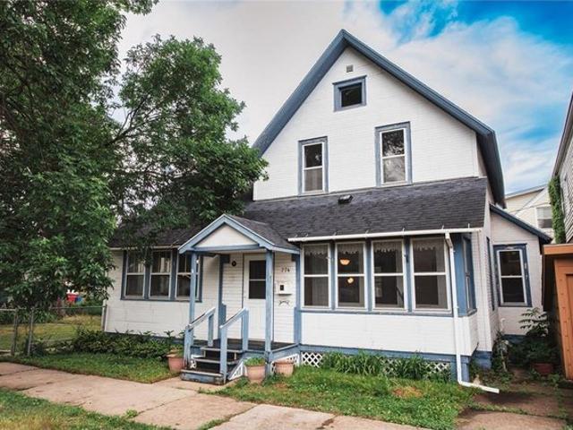 274 Vine St, Winona, MN 55987