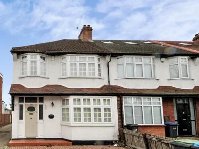 274a Bury Street West, London, N9 9JN, United Kingdom | 3 bed townhouse for rent #137931902 | Rentberry