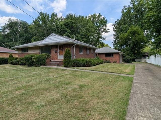 27540 Hollywood Dr, Westlake, OH 44145