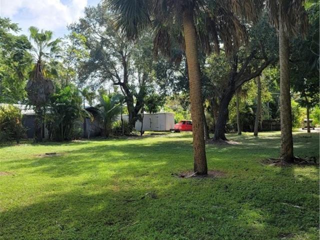 2754 Providence St, Fort Myers, FL 33916 | MLS #224017 | Compass