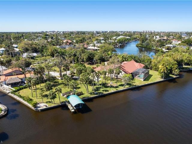 27557 Shore Dr, Bonita Springs, FL 34134 | MLS #225077 | Compass