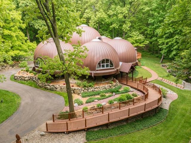 2755 N 9th St, Kalamazoo, MI 49009