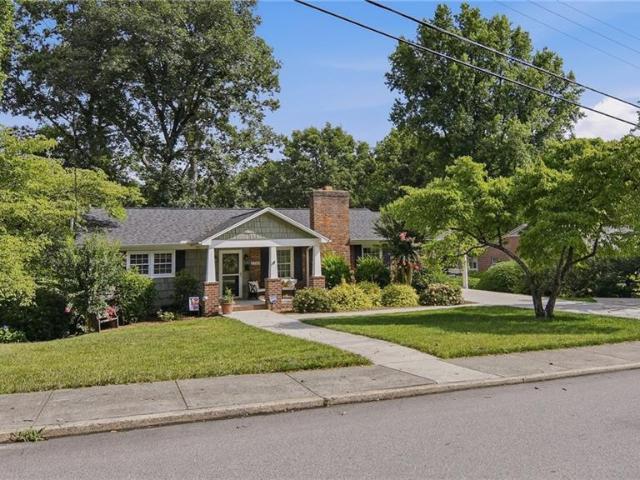 2755 Cherokee Lane