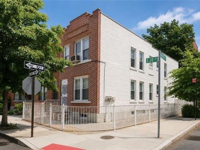 2755 E 28th St, Brooklyn, NY 11235