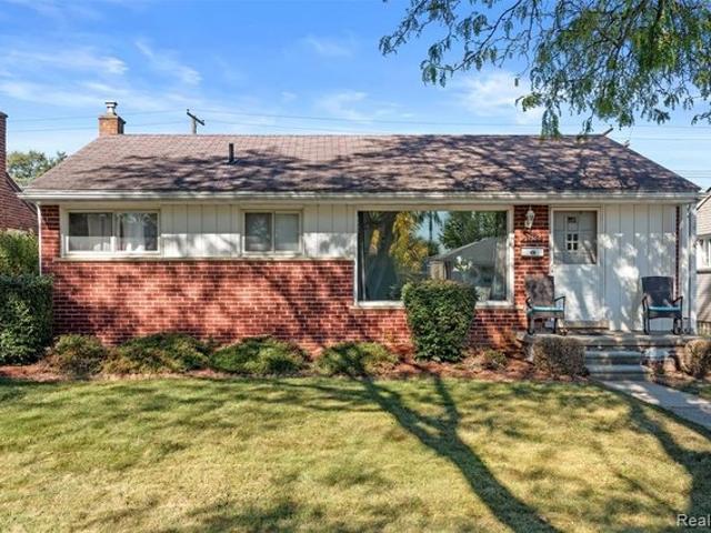 27566 Sheridan St, Garden City, MI 48135